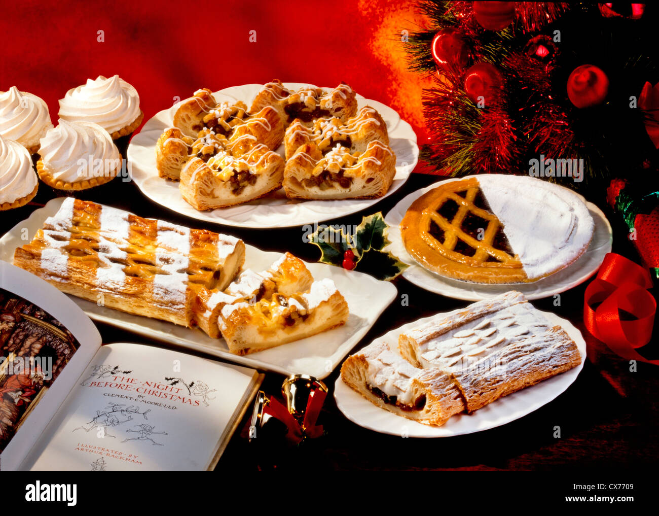 Baking sweet pies hi-res stock photography and images - Alamy