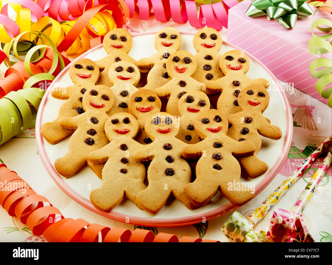 Gingerbread man biscuit hi-res stock photography and images - Alamy