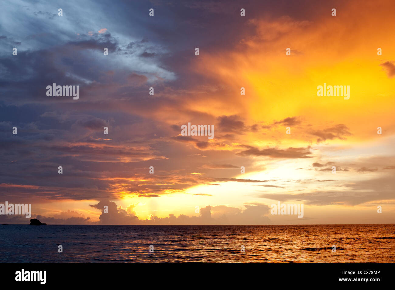 St lucia sunset hi-res stock photography and images - Alamy