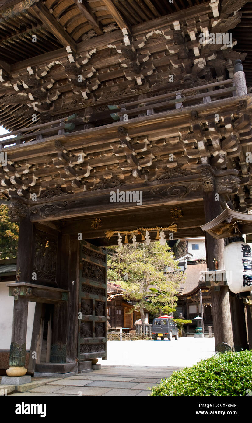 Japanese Temple Entrance Gate; Koyasan, Wakayama, Japan Stock Photo - Alamy