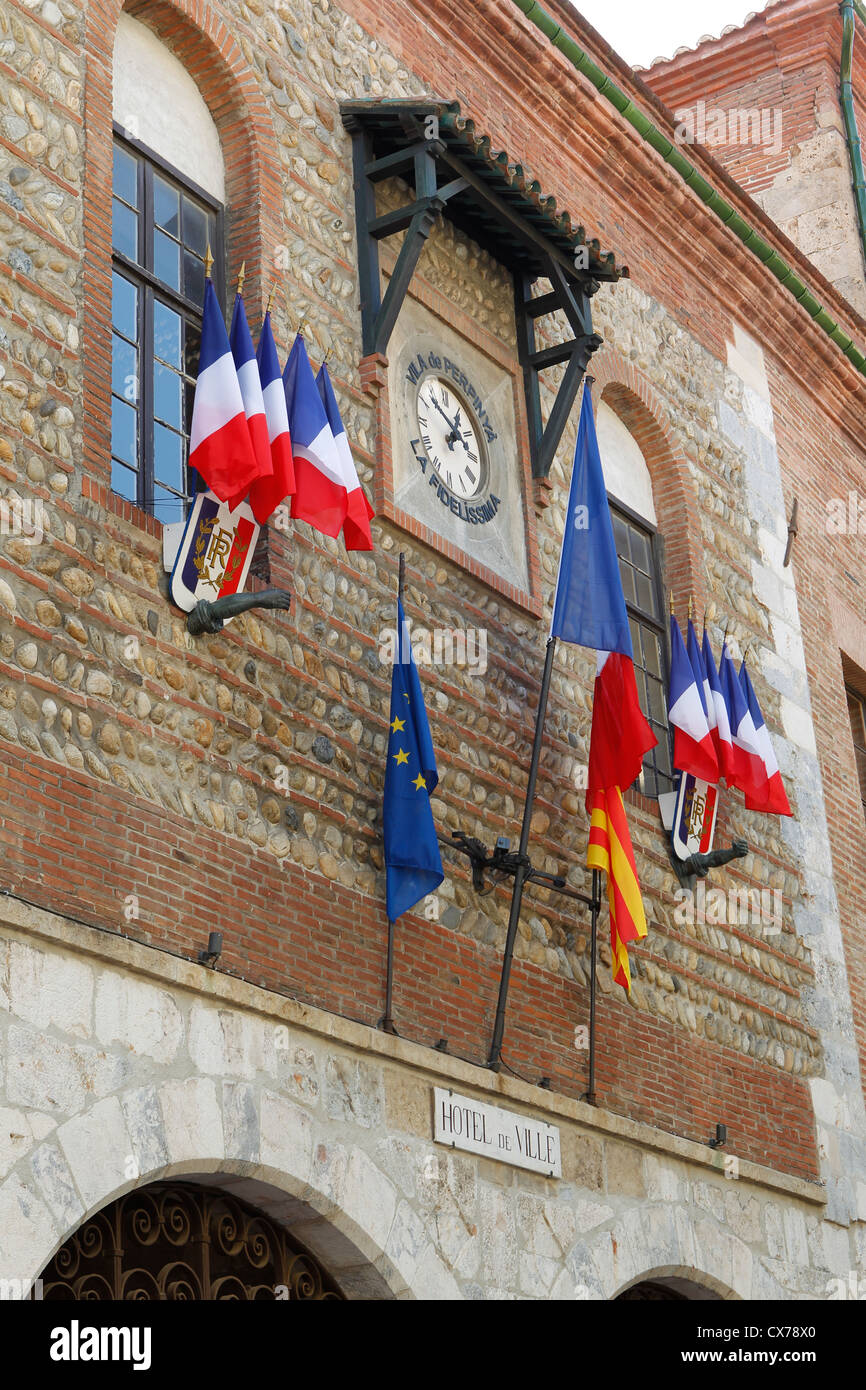 Town hall france flags hi-res stock photography and images - Alamy