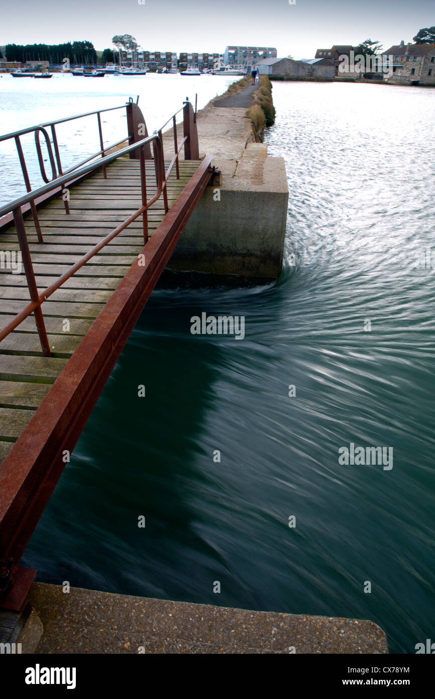 Mill pond walkers sluice gates seaside waterfront hi-res stock ...