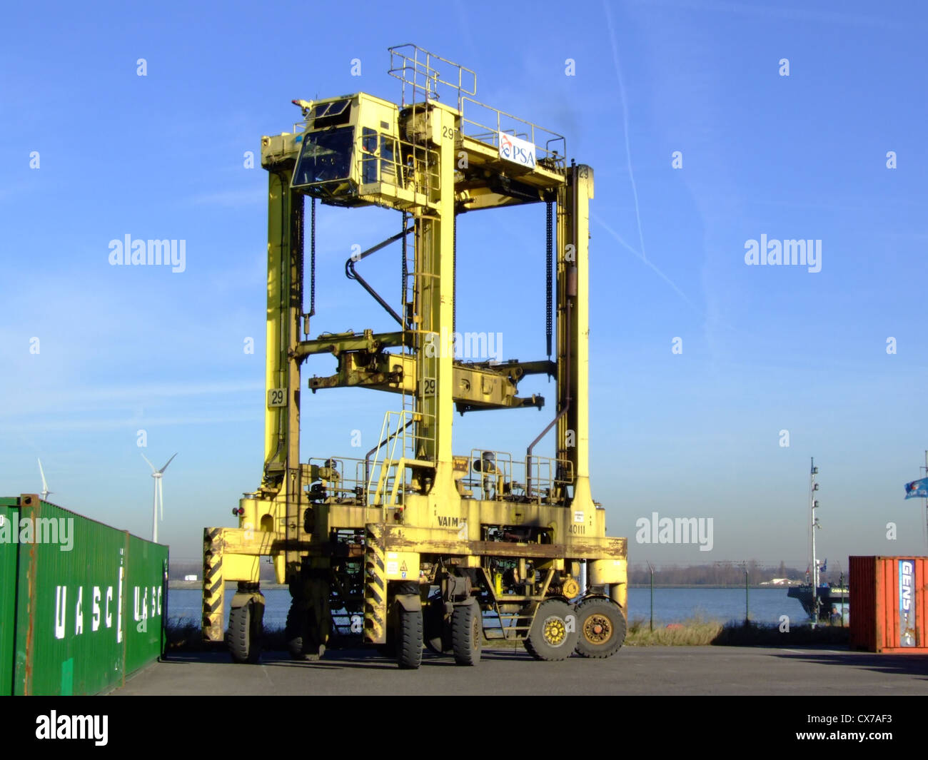 SISU Valmet 44011 Straddle carrier container mover Stock Photo - Alamy