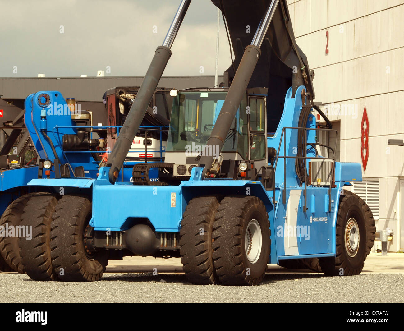 Kalmar Reach stacker Stock Photo - Alamy