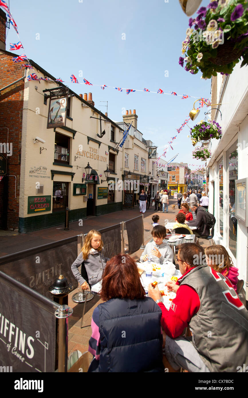 Tiffins, Anchor Inn, Pub, High Street, Cowes, Isle of Wight, England ...