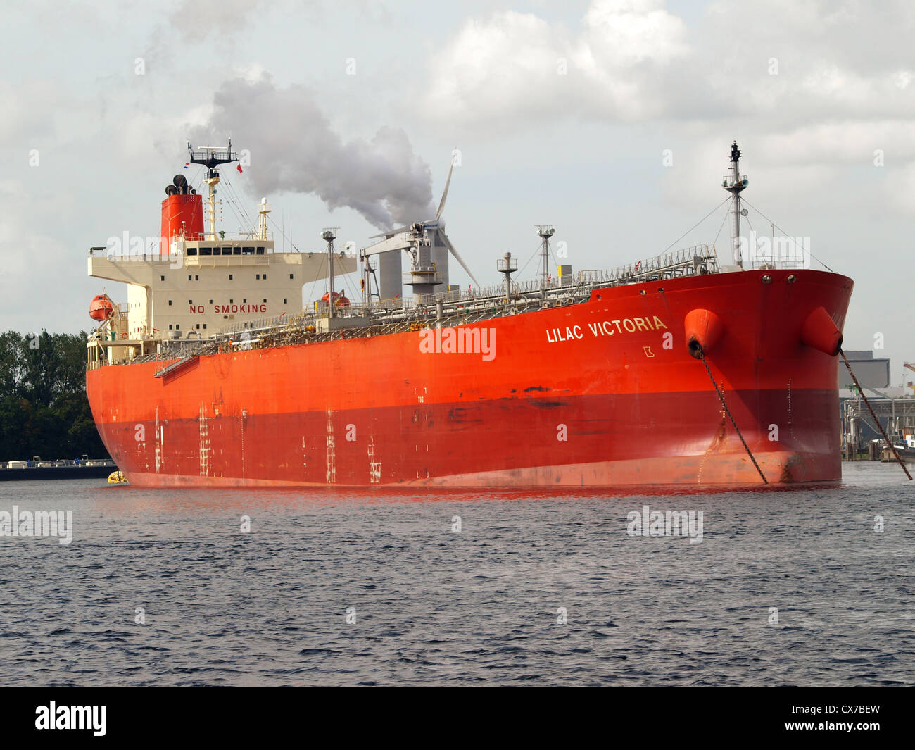 LILAC VICTORIA - IMO 9589815 Stock Photo - Alamy