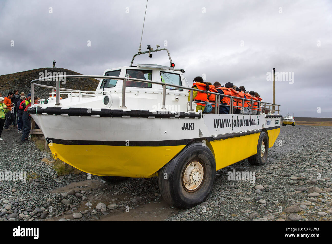 Amphibious vehicles hi-res stock photography and images - Alamy