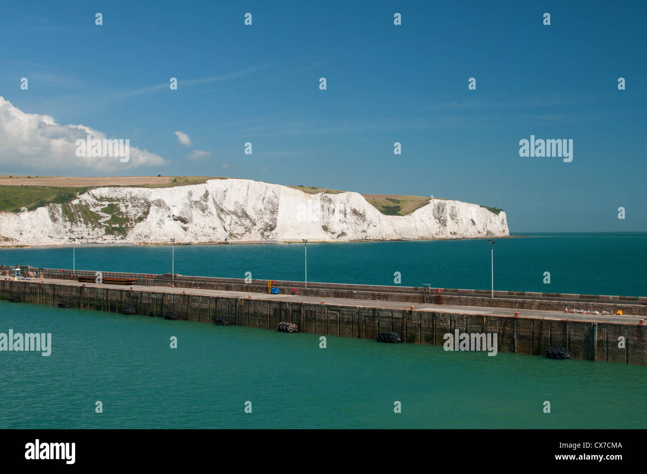 Empty jetty hi-res stock photography and images - Alamy