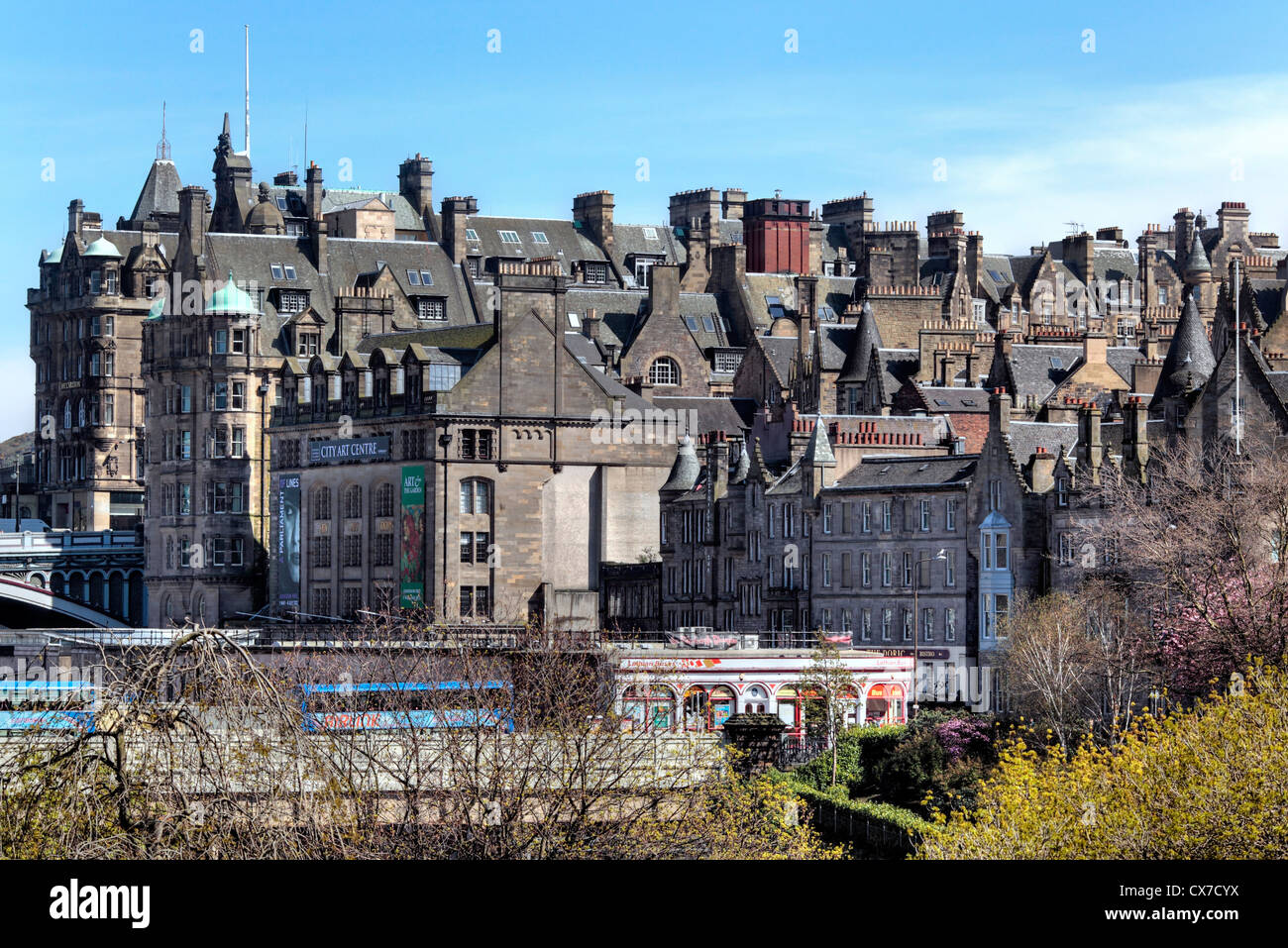 Edinburgh old city hi-res stock photography and images - Alamy