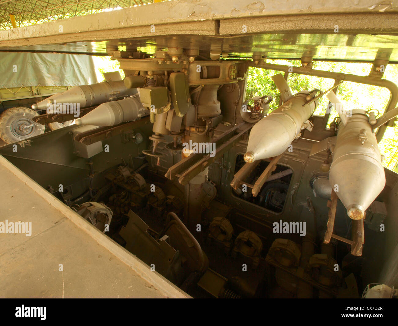 Mortar missiles hi-res stock photography and images - Alamy