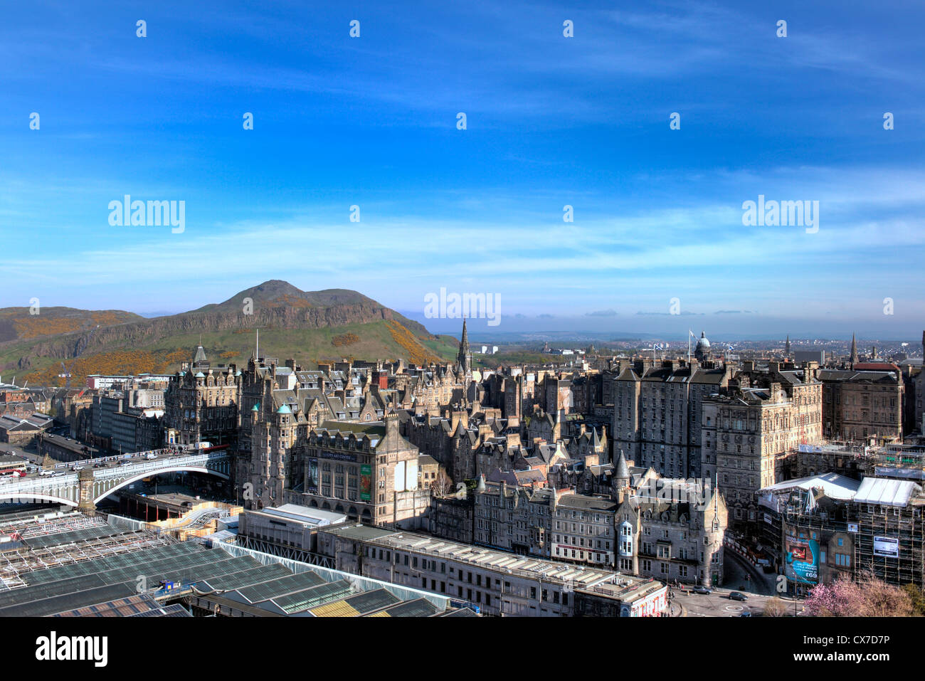 Arthur's seat edinburgh aerial view hi-res stock photography and images ...