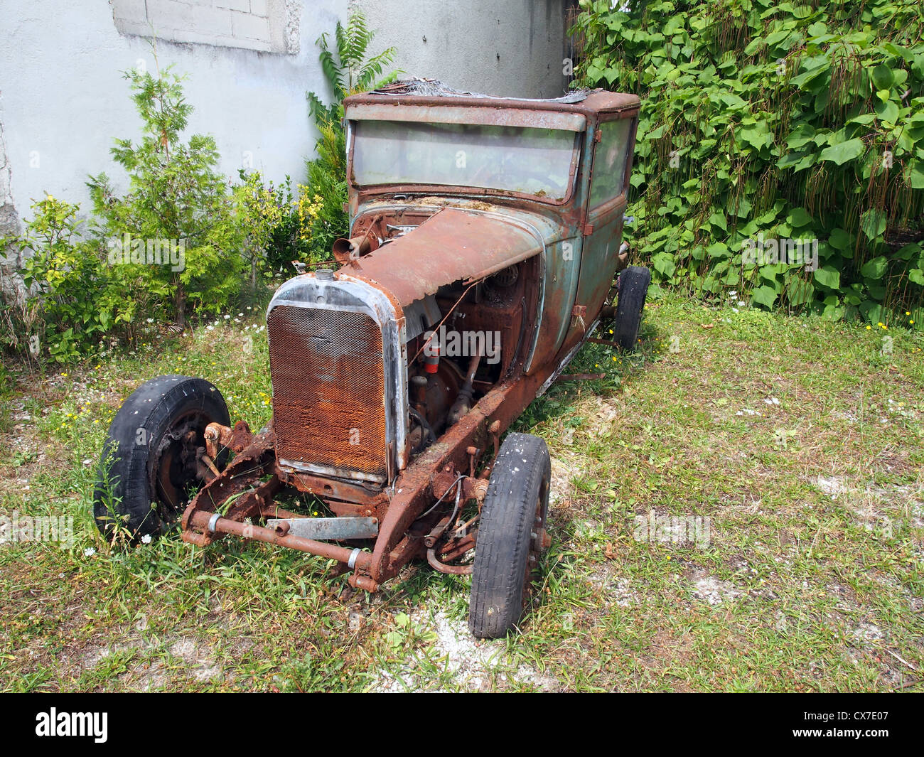 Old vehicle hi-res stock photography and images - Alamy
