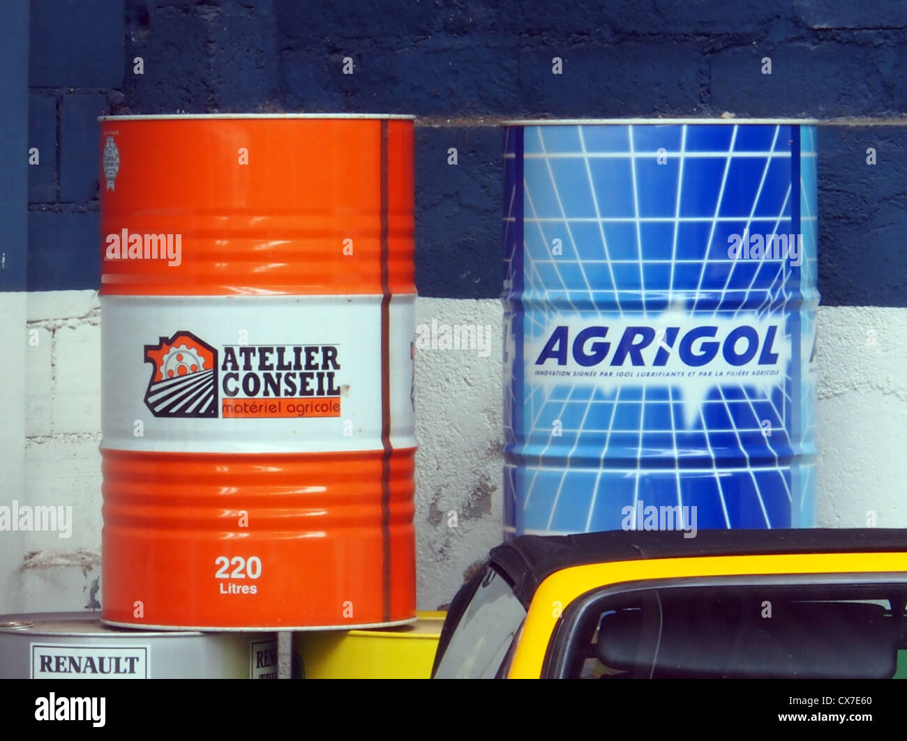 Atelier automobile hi-res stock photography and images - Alamy