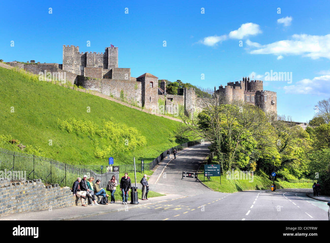 Dover castle hi-res stock photography and images - Alamy