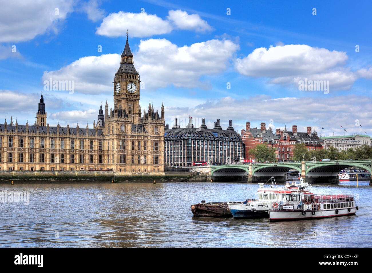 The Palace of Westminster and Big Ben (Houses of Parliament), London ...