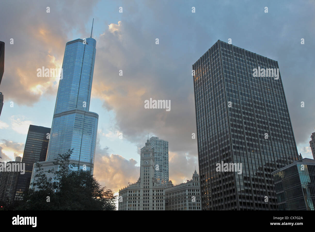 Chicago skyscrapers at sunset Stock Photo - Alamy
