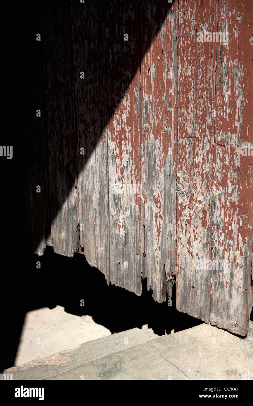 Old door and steps Stock Photo - Alamy