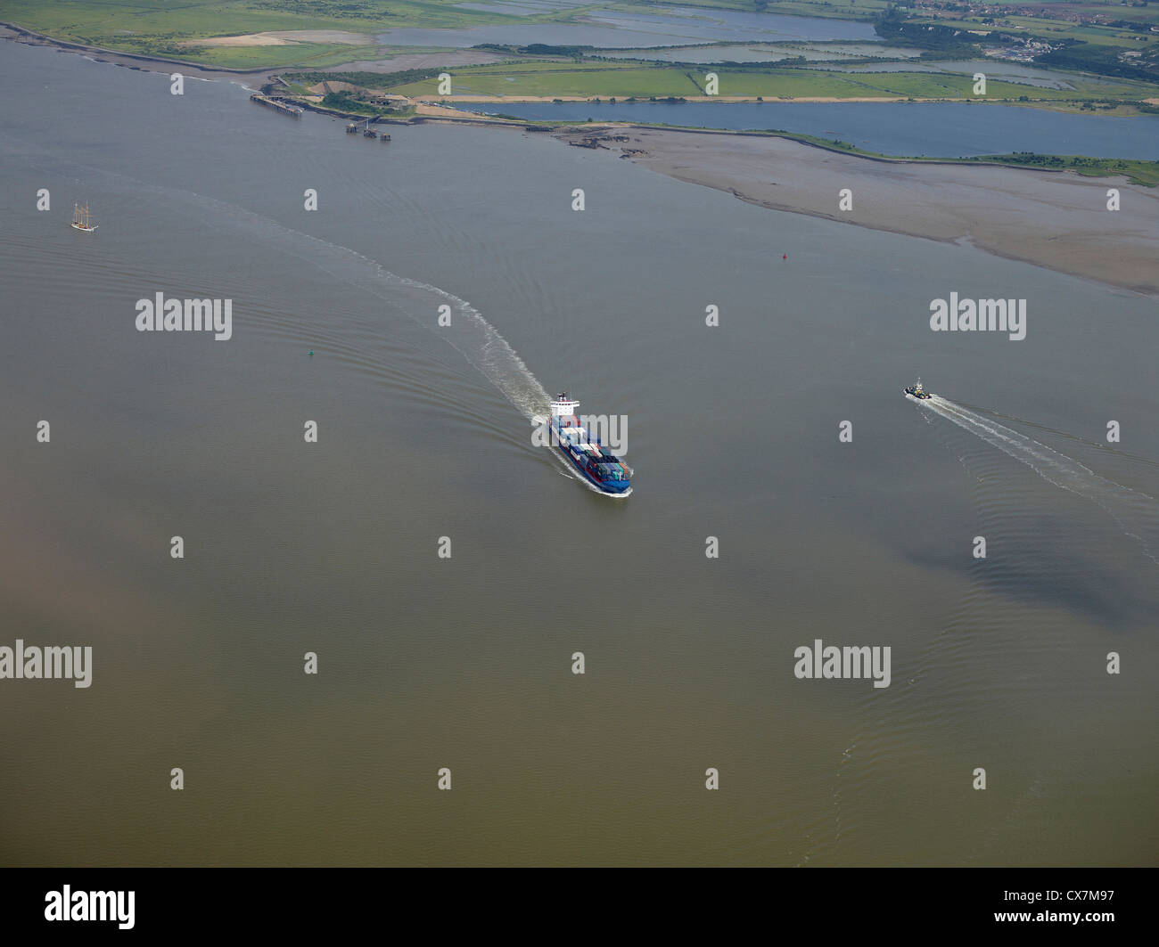 Thames estuary ship hi-res stock photography and images - Alamy