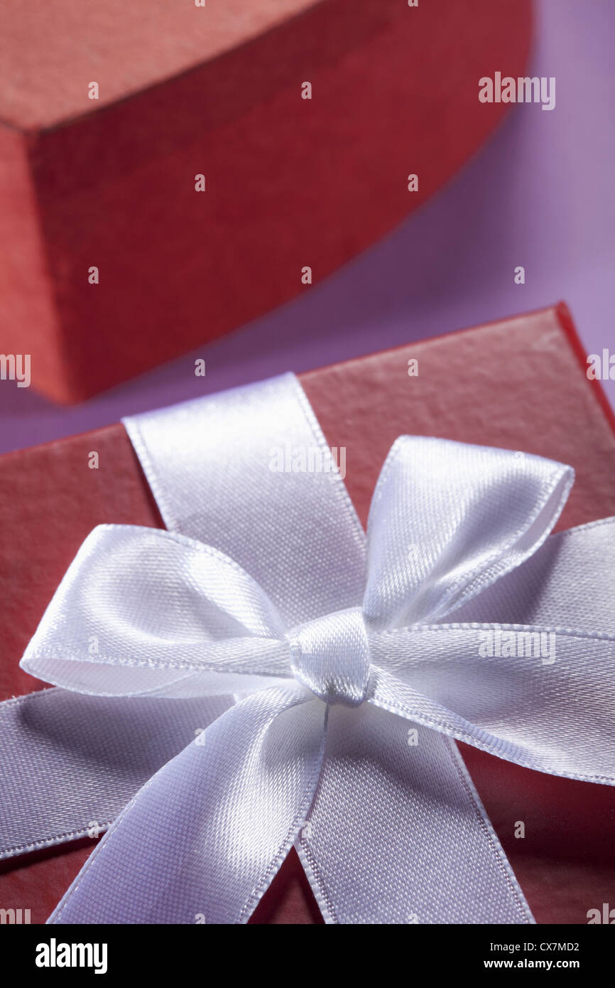 Wrapping up a box hi-res stock photography and images - Alamy