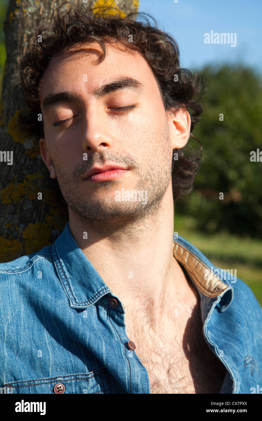 Closed figure hi-res stock photography and images - Alamy