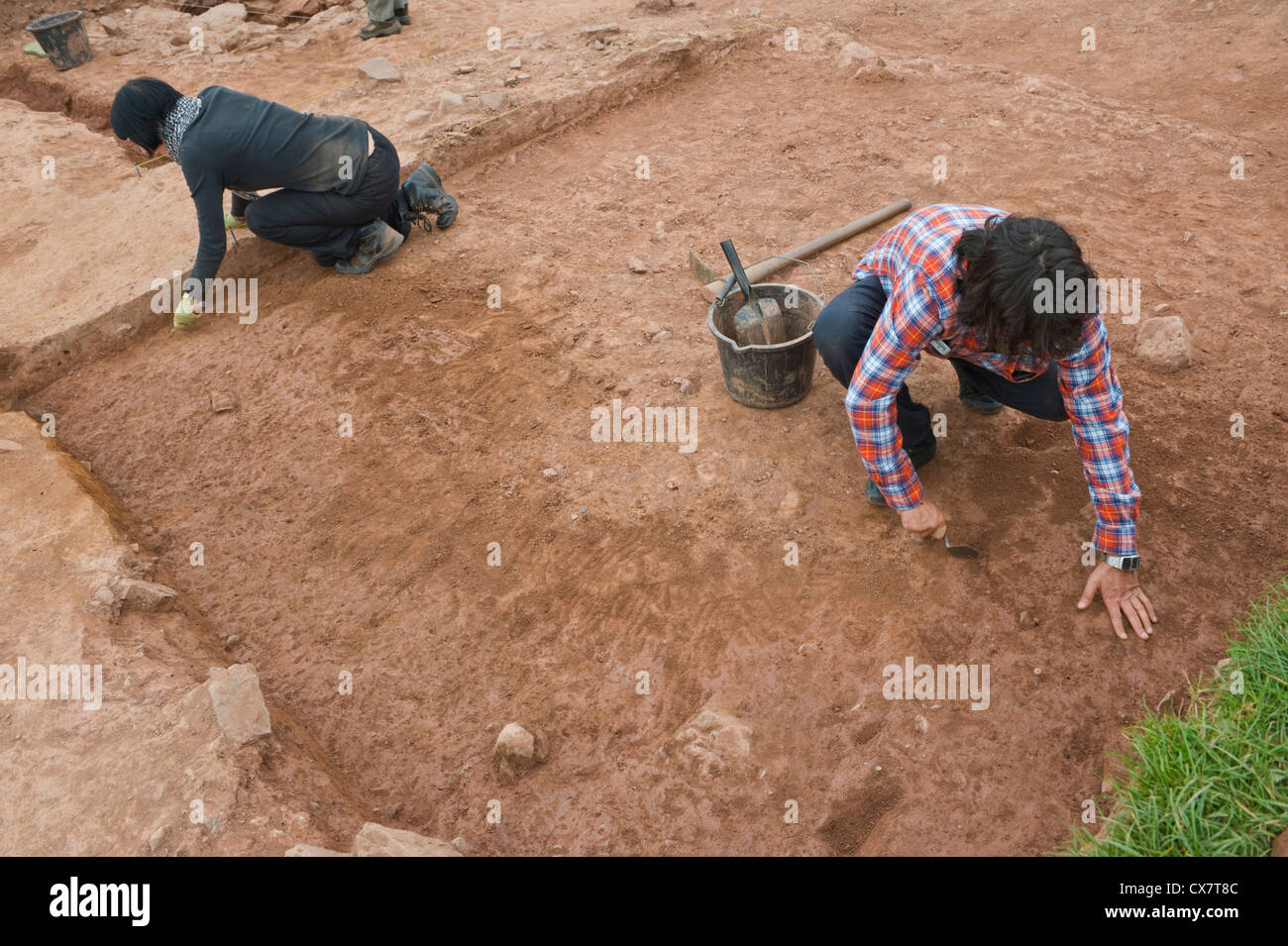 Student archaeologists dig a prehistoric neolithic site on Dorstone ...