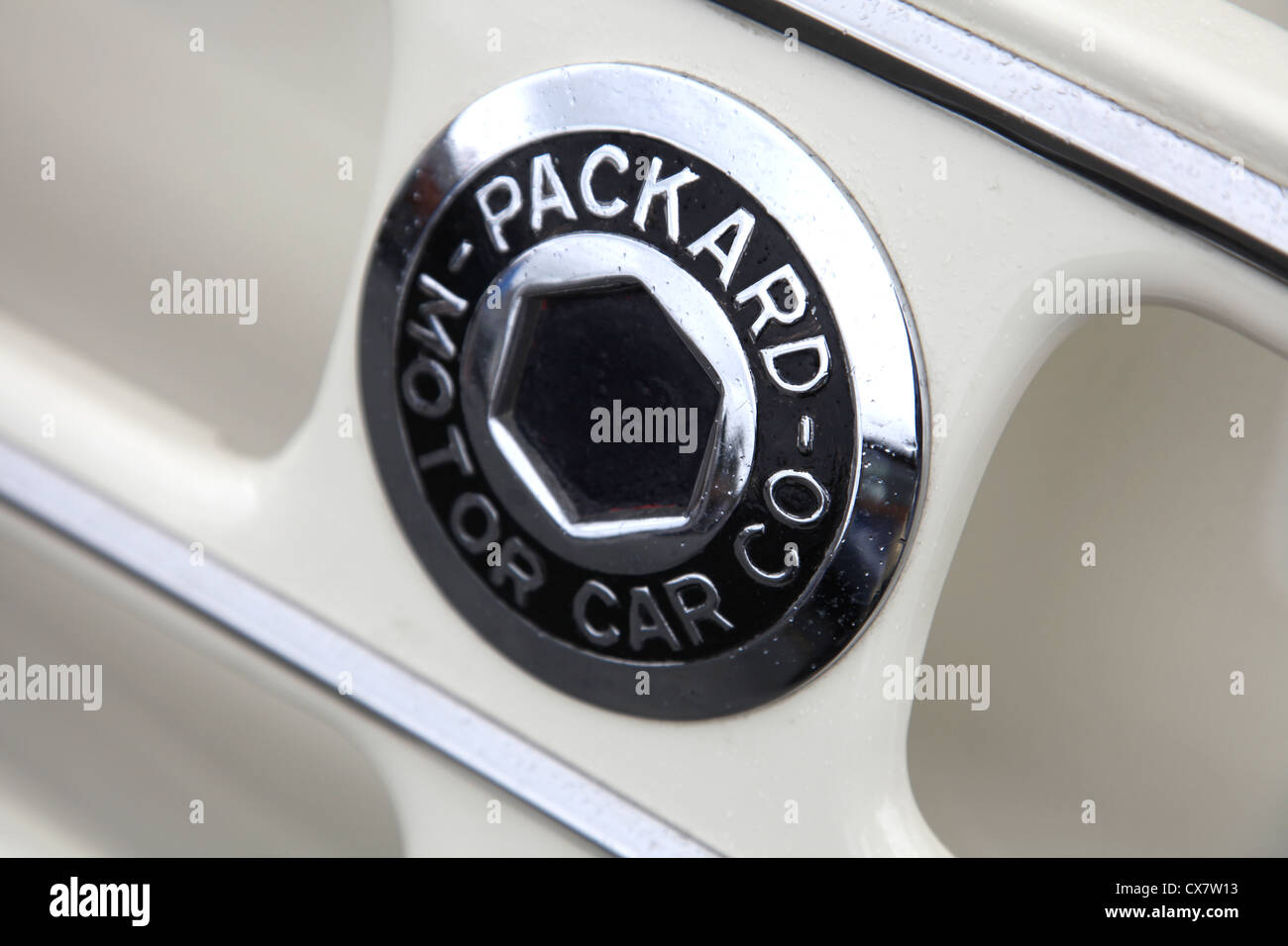 Packard car logo hi-res stock photography and images - Alamy