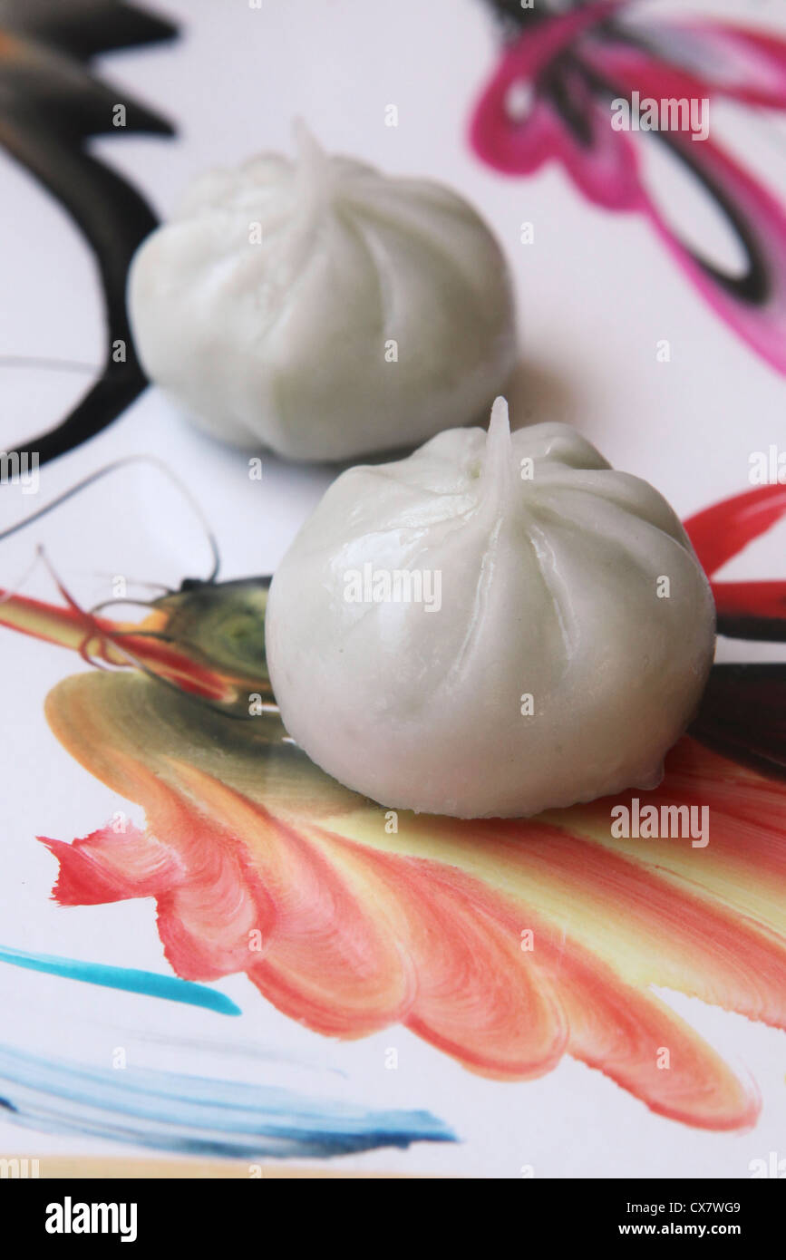 Steamed Gyoza (Jiaozi) A Chinese dumpling Stock Photo - Alamy