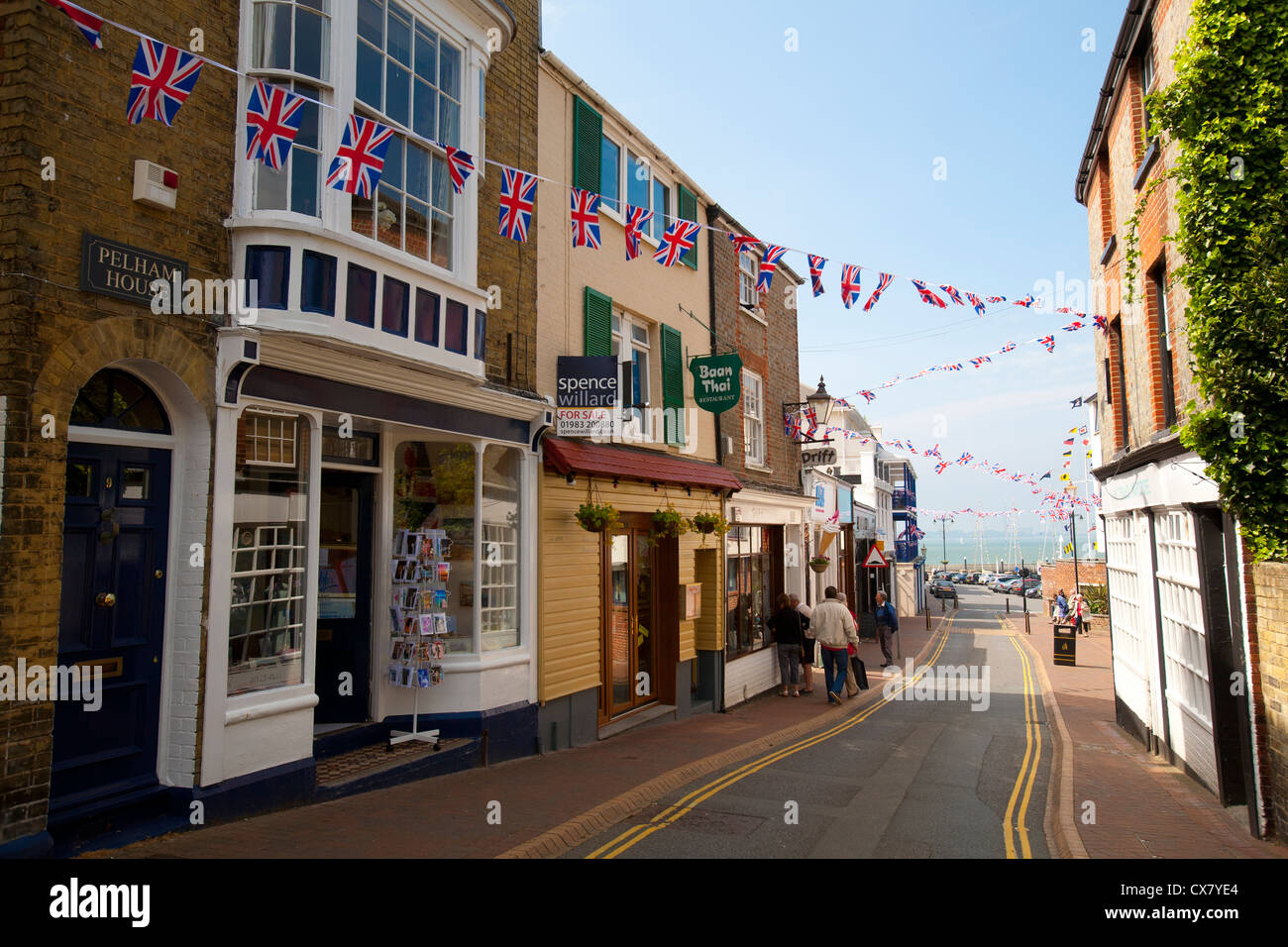 Cowes parade hi-res stock photography and images - Alamy