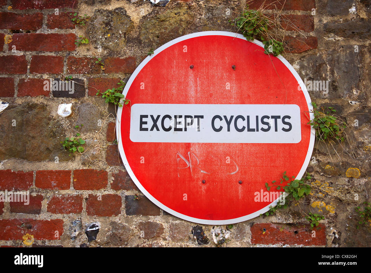 No entry except cyclists sign Stock Photo - Alamy