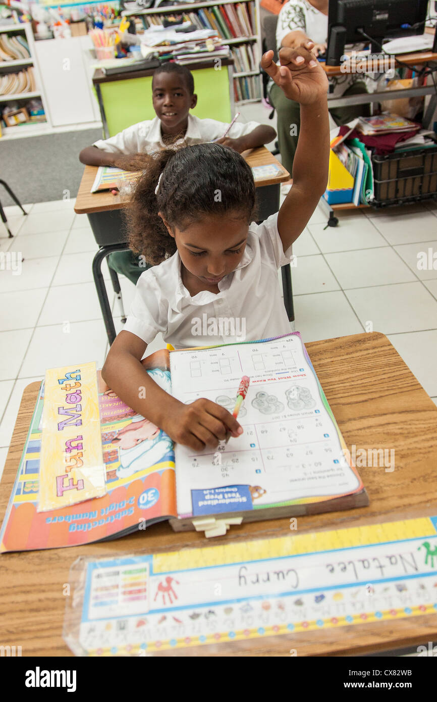 Bahamian school children in New Plymouth on Green Turtle Cay, Bahamas ...
