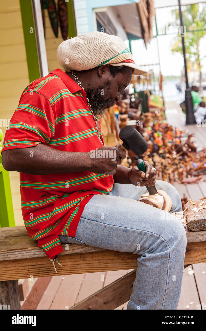 Straw market nassau bahamas hi-res stock photography and images - Alamy