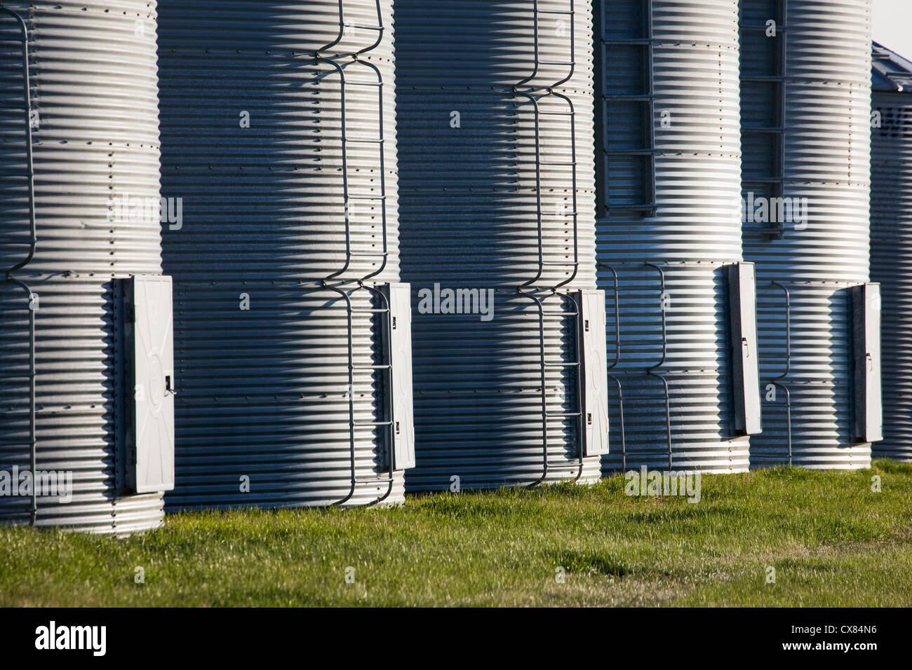 Silo doors hi-res stock photography and images - Alamy