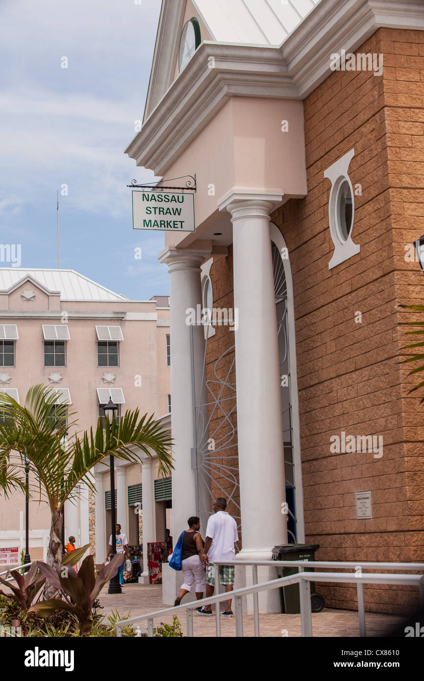 Outside of the Straw Market in Nassau, Bahamas Stock Photo - Alamy
