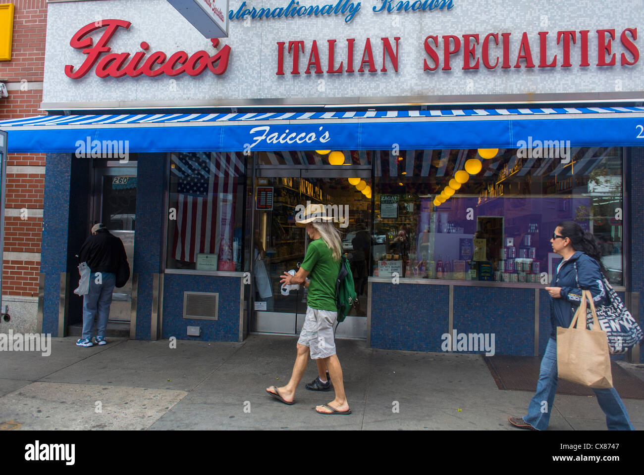 Sign shops hi-res stock photography and images - Alamy