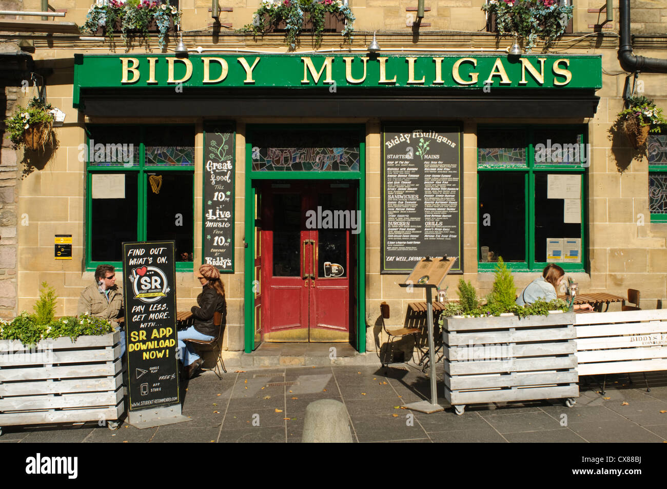 Biddy mulligans bar hi-res stock photography and images - Alamy