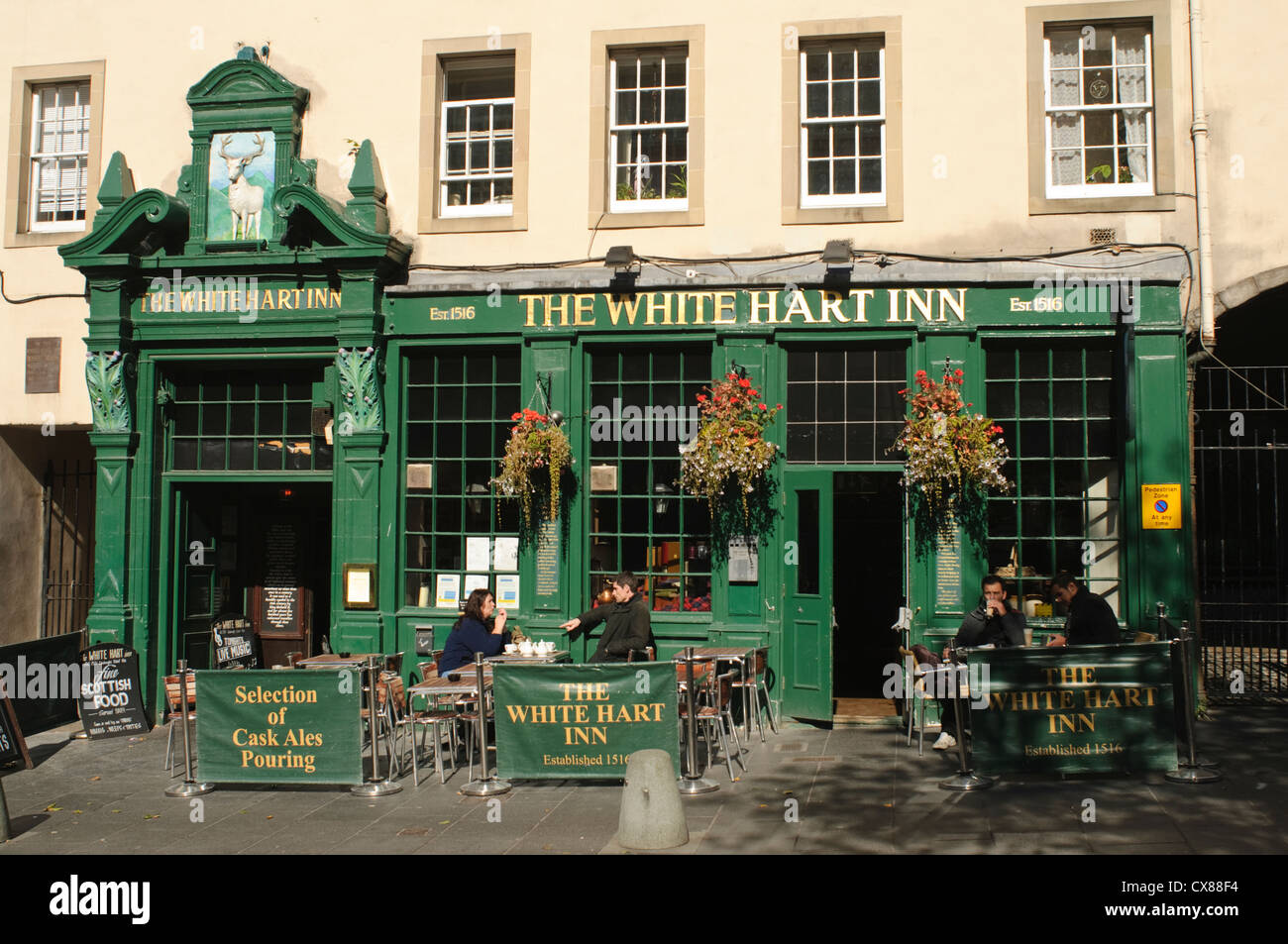 White commercial premises hi-res stock photography and images - Alamy