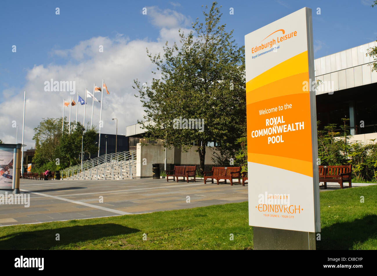 Aquatic centre exterior hi-res stock photography and images - Alamy