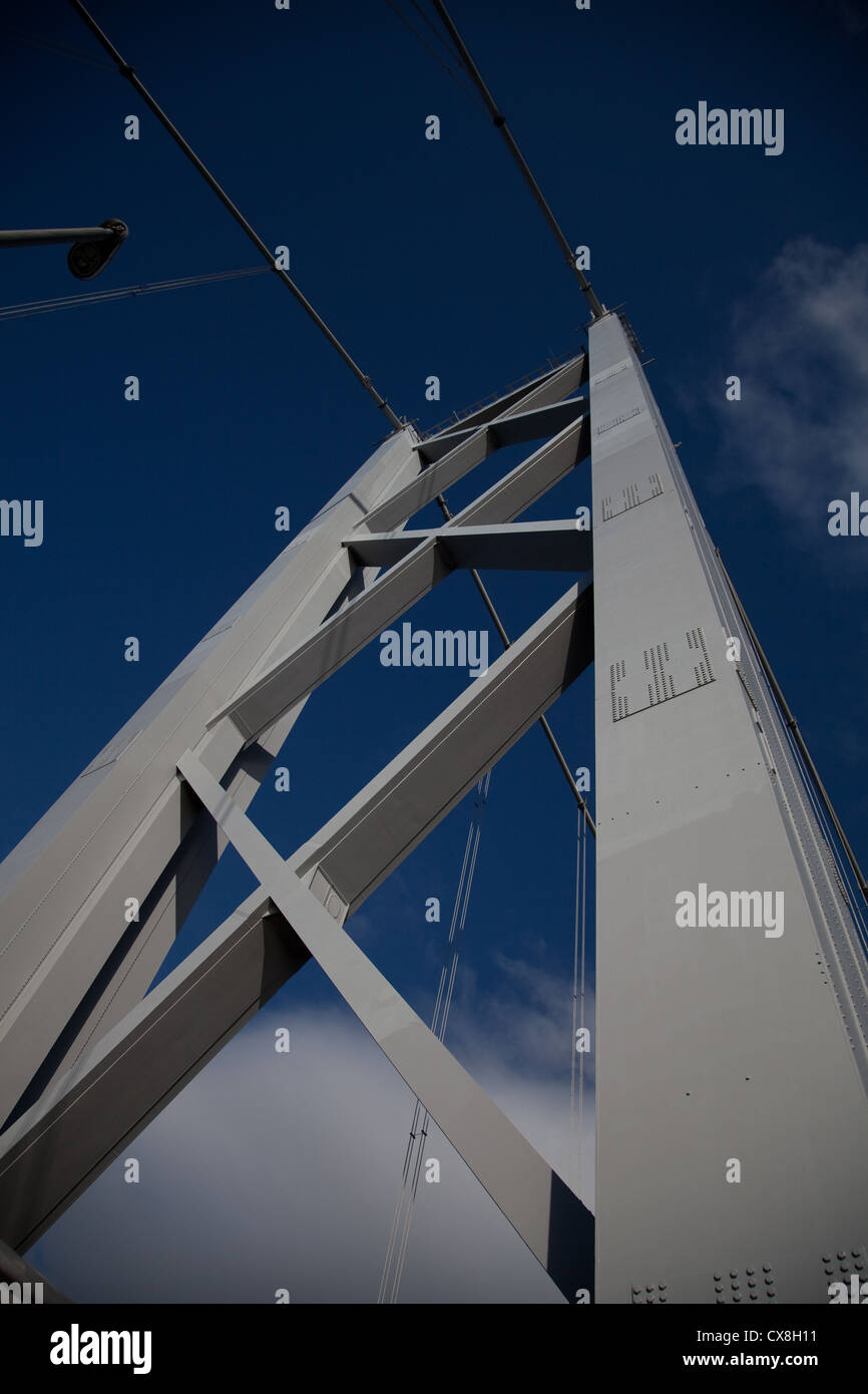 Cable support towers hi-res stock photography and images - Alamy