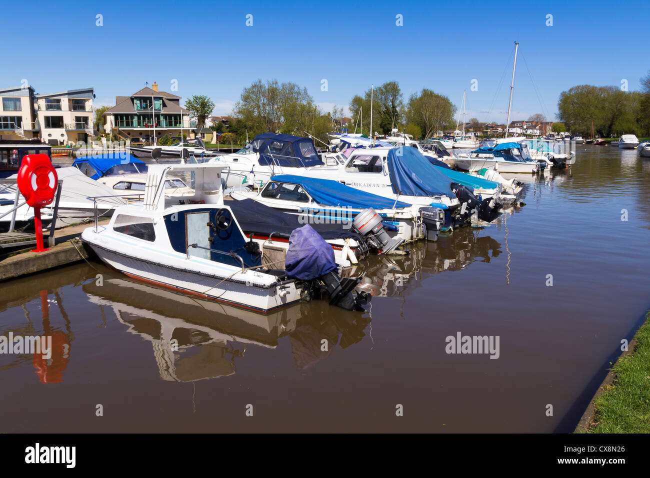 River stour dorset summer hi-res stock photography and images - Alamy