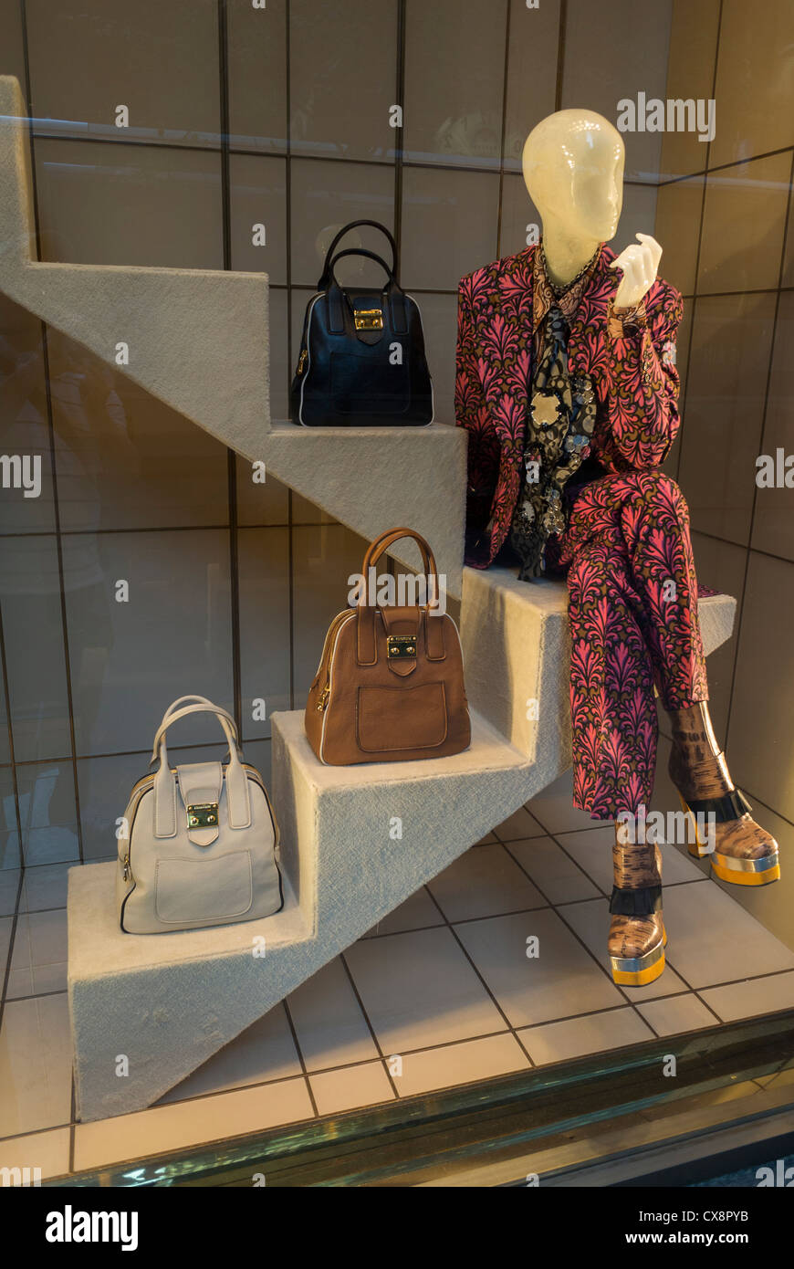 Retail shop display window hi-res stock photography and images - Alamy