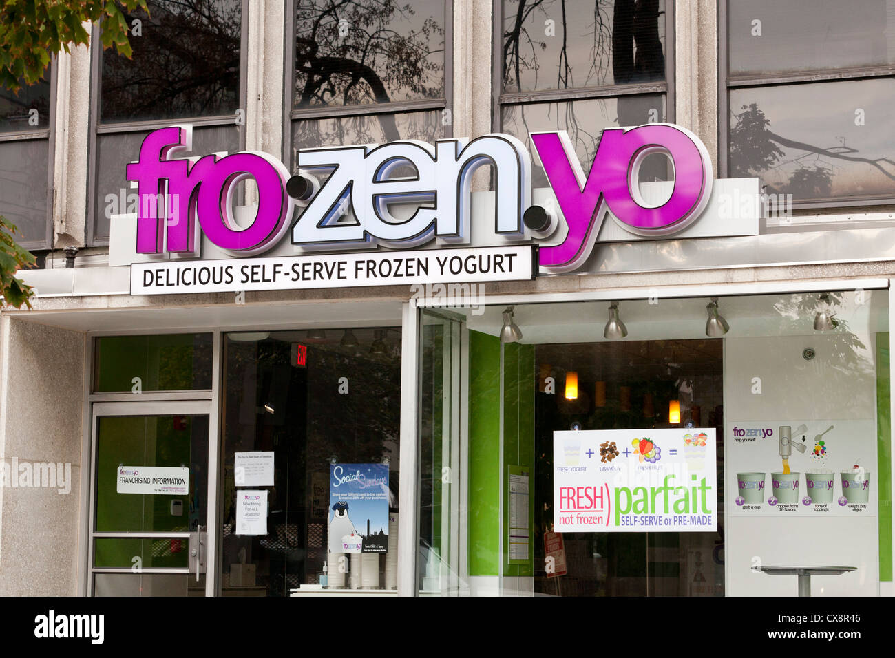 Frozenyo storefront sign Stock Photo - Alamy