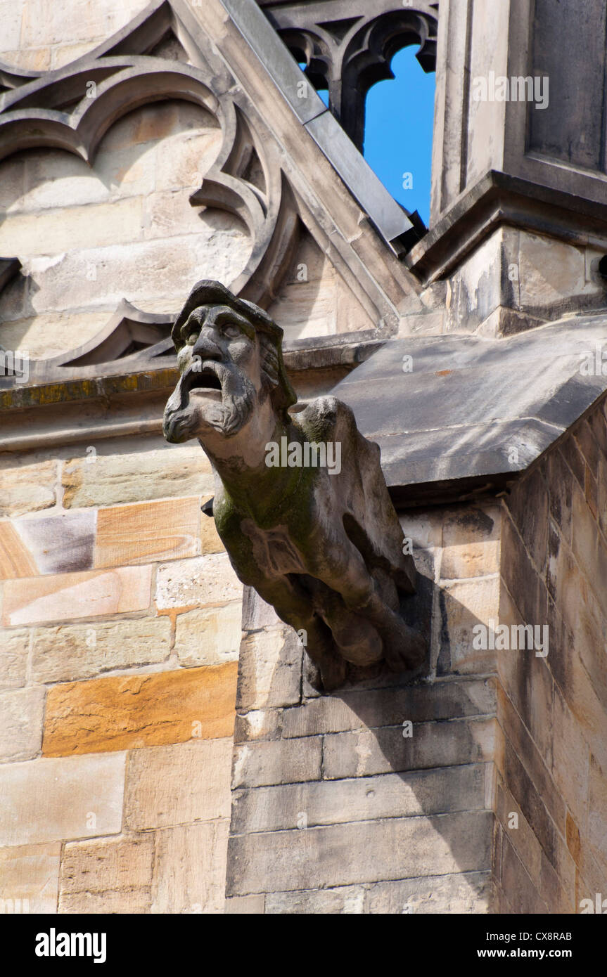 Gargoyle architecture hi-res stock photography and images - Alamy