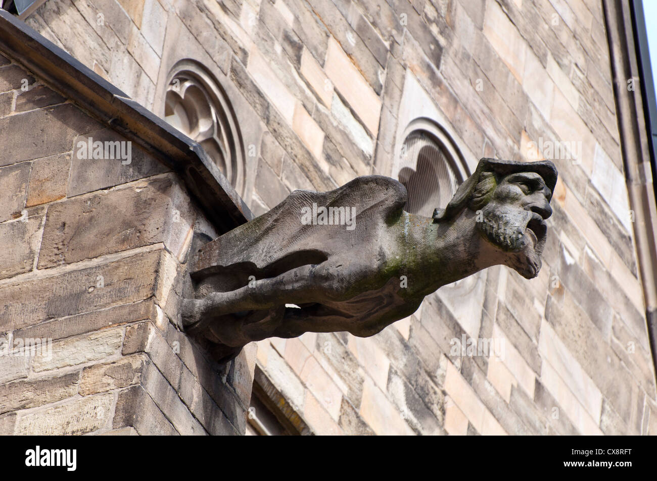Gargoyle architecture hi-res stock photography and images - Alamy