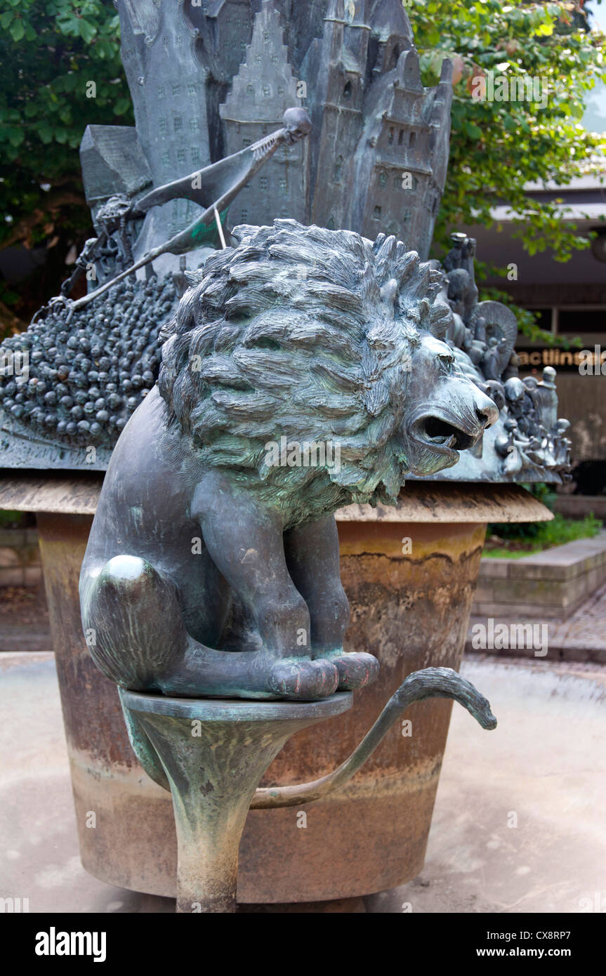 Germany lion statue hi-res stock photography and images - Alamy
