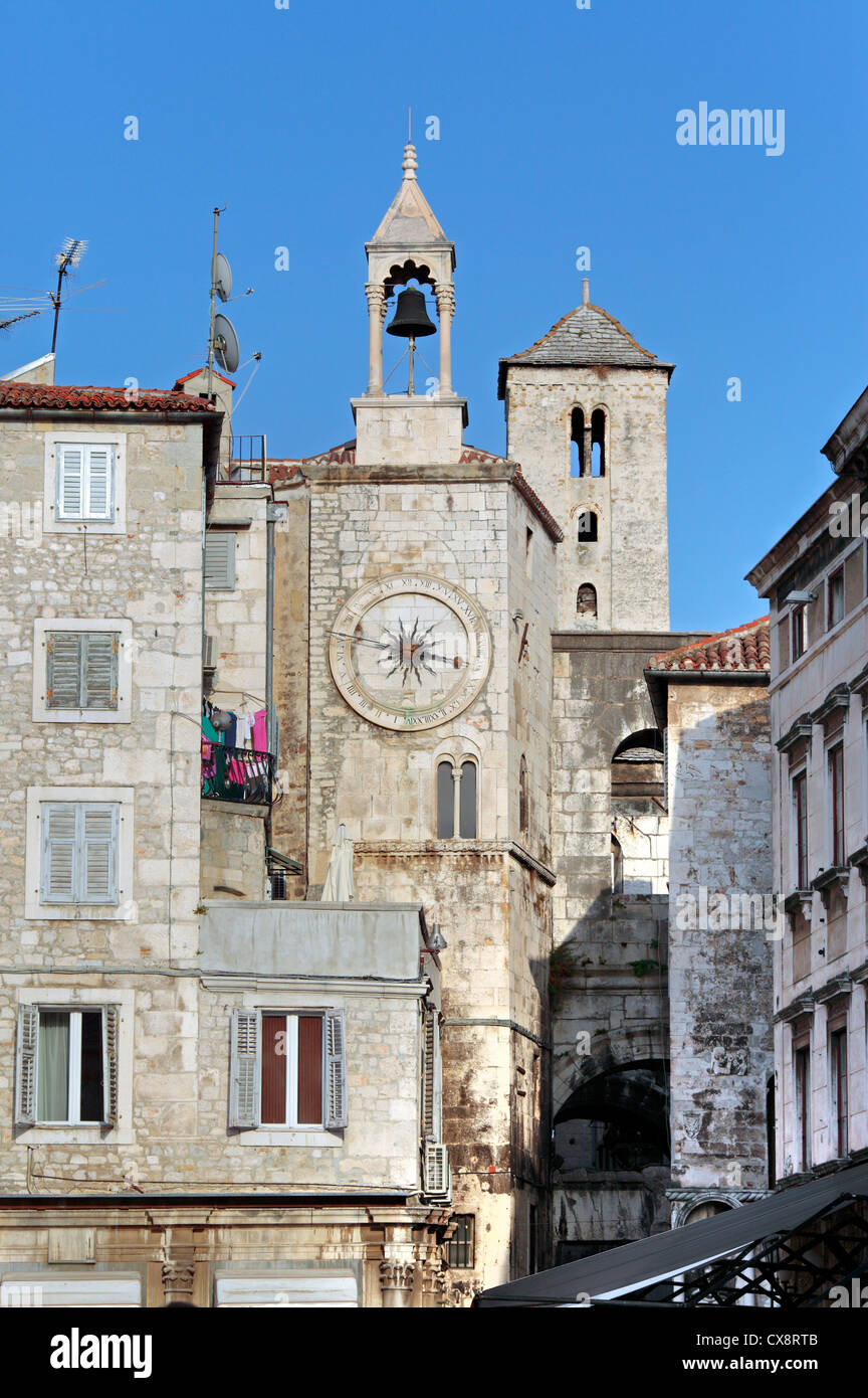 Clock tower the square hi-res stock photography and images - Alamy