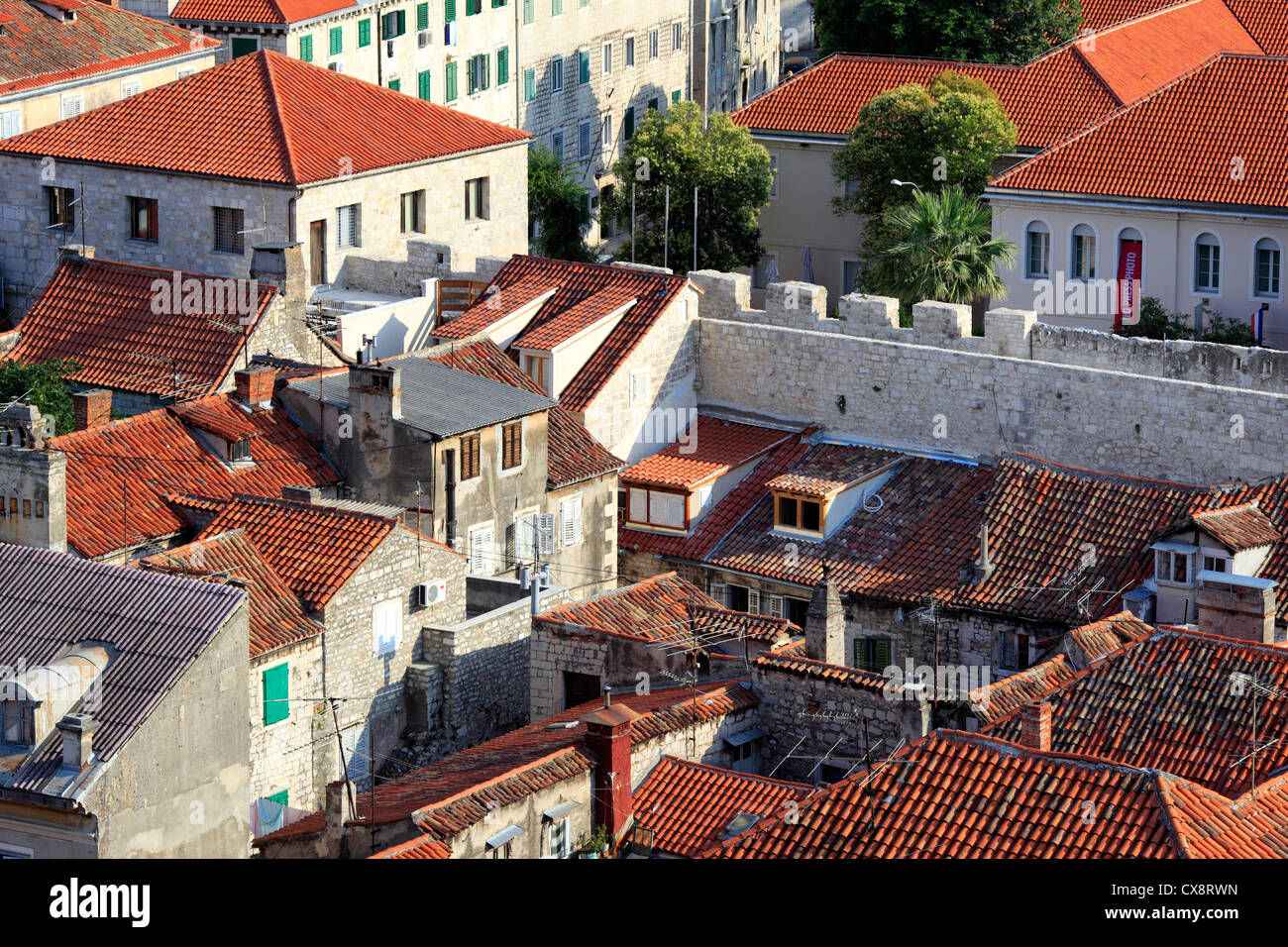 Split city wall hi-res stock photography and images - Alamy