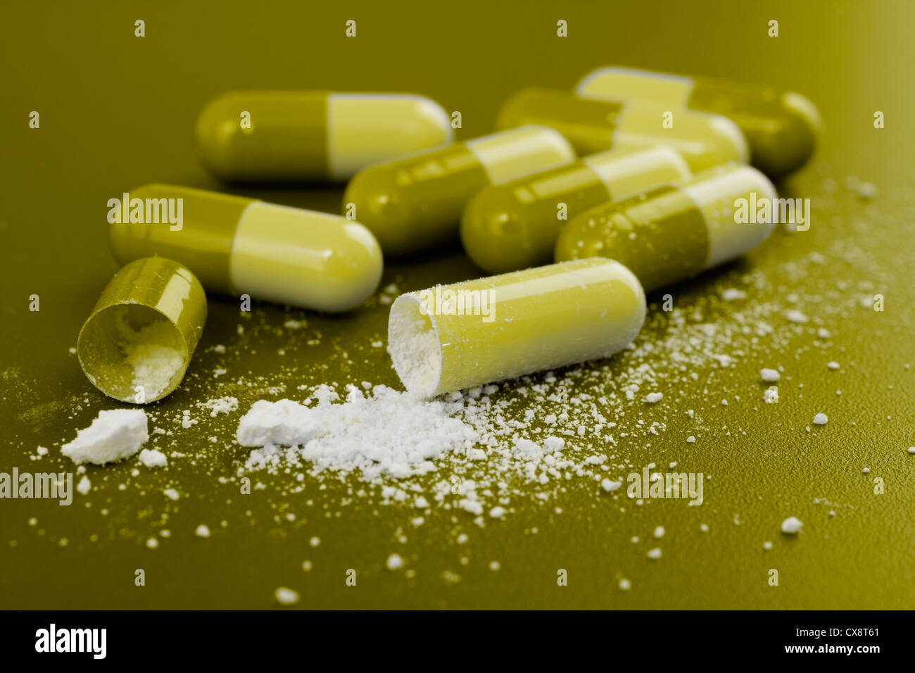 Medicines, antibiotic capsule Stock Photo - Alamy
