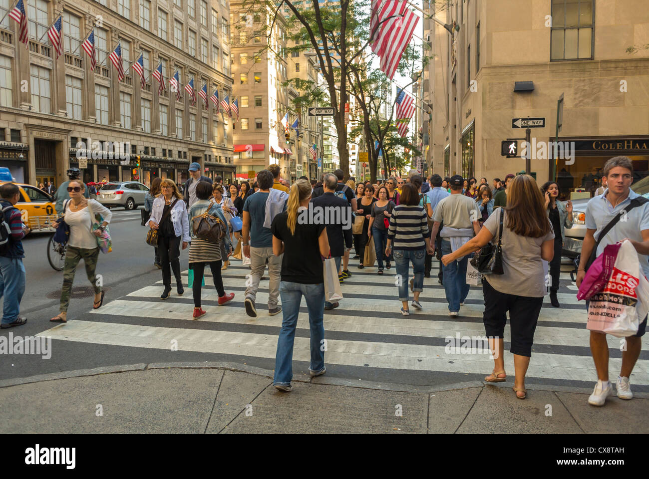 New York City, NY, USA, Large crowd walking Busy People Shopping ...