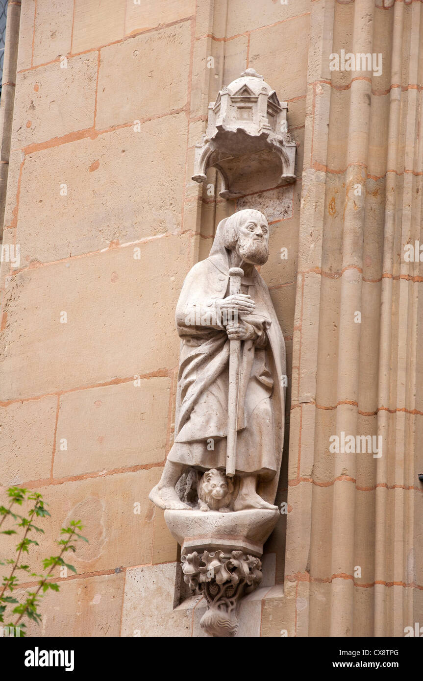 Church Detail. Sculpture Stock Photo - Alamy