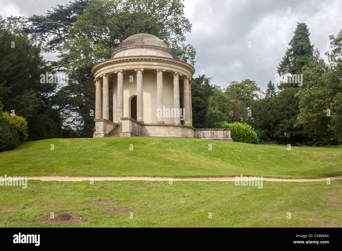 Temple ancient virtue stowe gardens hi-res stock photography and images ...